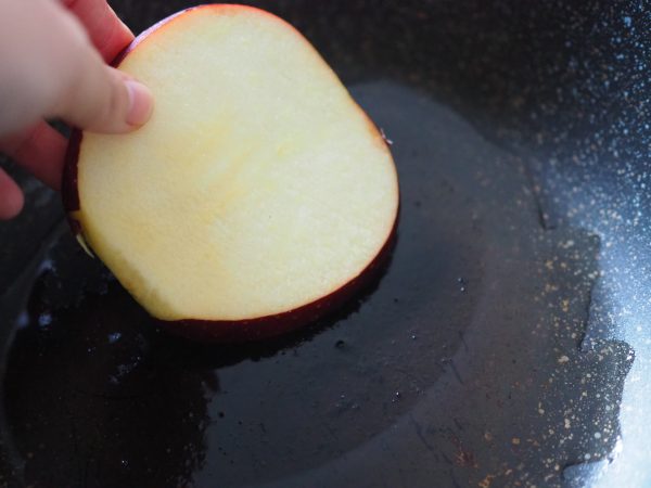 食べすぎちゃったお正月明けにおすすめのヘルシーメニュー「りんごのヨーグルトグリル」 | ランドリーボックス