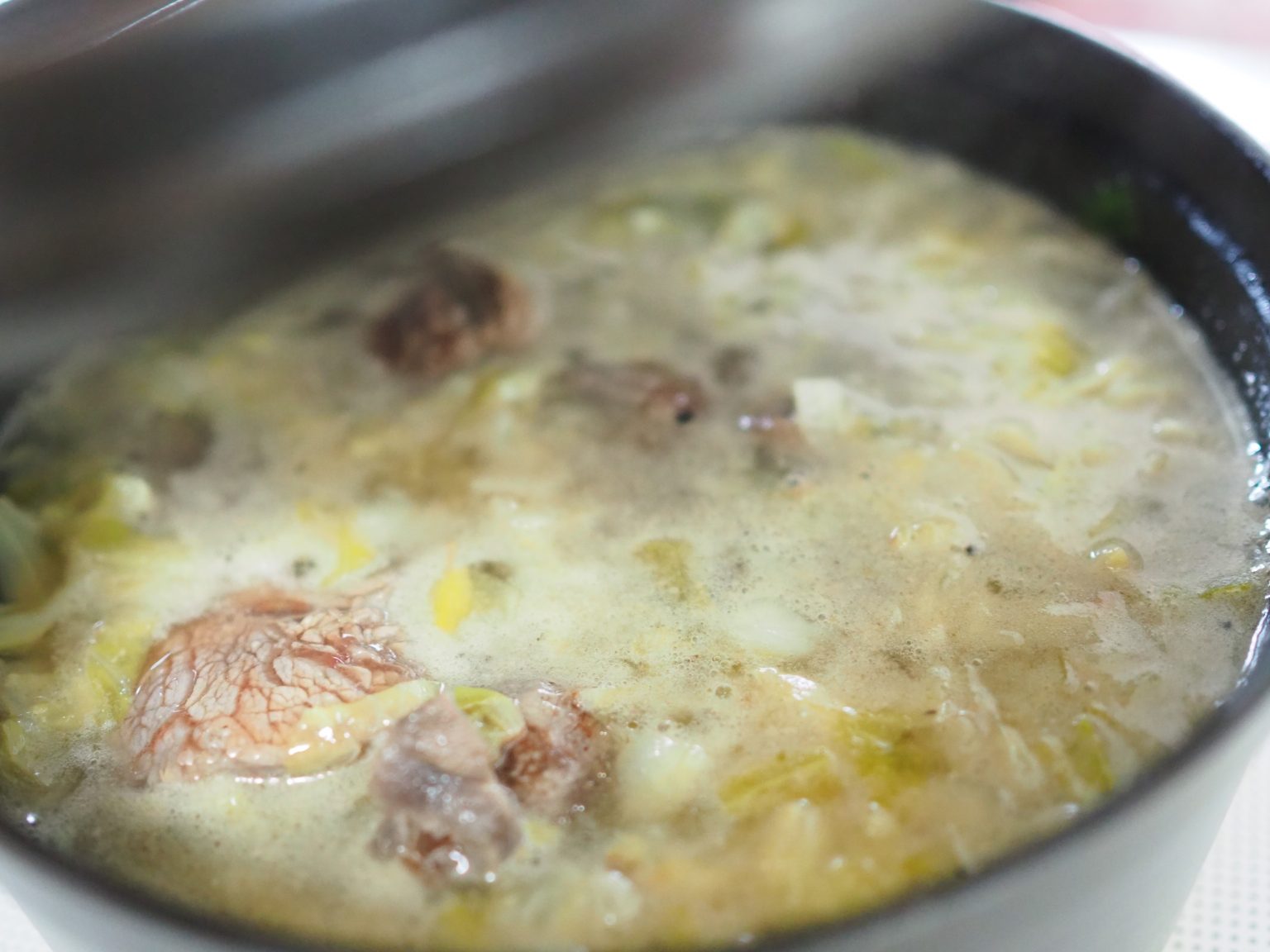 【レシピ】食べて精力をつける「牛すね肉とキャベツの塩スープ」 | ランドリーボックス