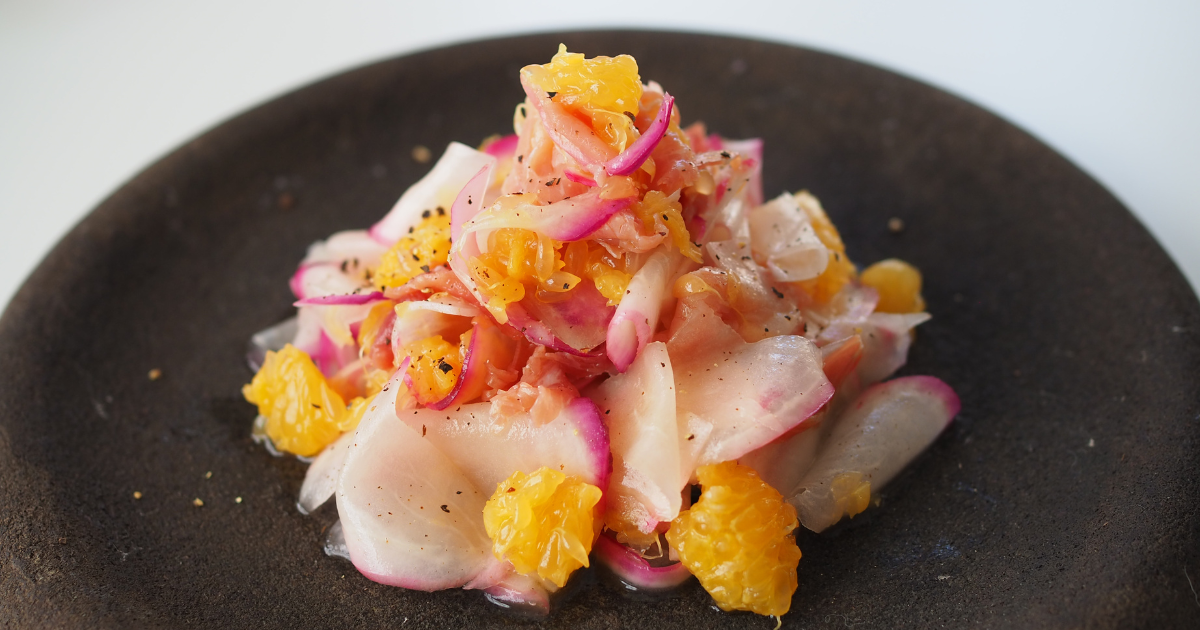 【簡単レシピ】食卓にもう一品「カブと伊予柑と生ハムのサラダ」作り置きも | ランドリーボックス