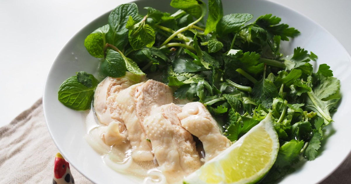【簡単レシピ】パクチー香る「塩麹のあったか鶏肉フォー」 | ランドリーボックス